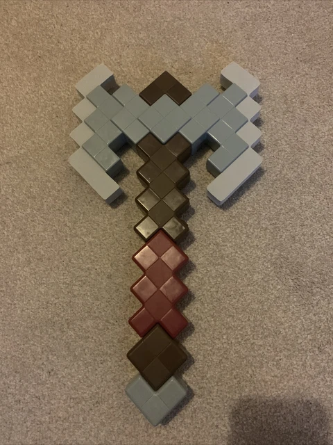 MINECRAFT DUNGEONS DELUXE Sound Roleplay Double Sided 16" Battle Axe ...