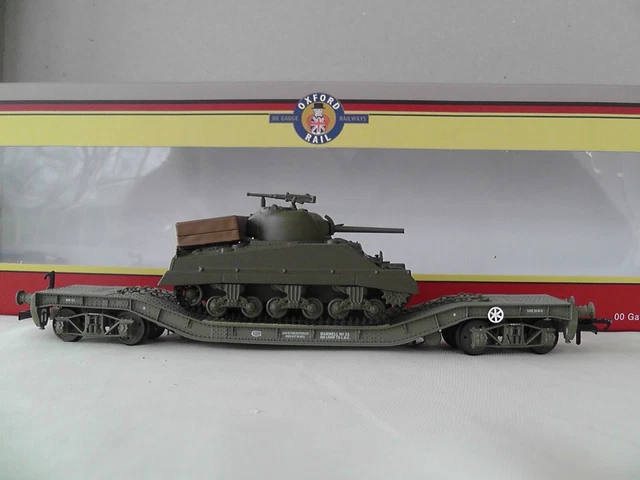 OXFORD RAIL WAGONS Warwell with Sherman Tank oo gauge £29.99 - PicClick UK
