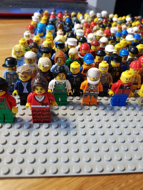 LEGO MINIFIGURES BUNDLE - 10 random figures £10.00 - PicClick UK