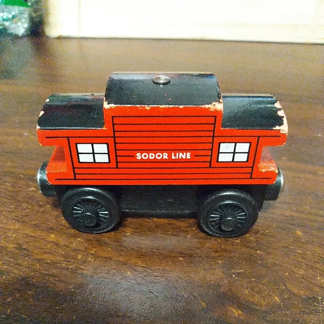 THOMAS & FRIENDS Wooden Railway Red Sodor Line Caboose 2002 EUR 5,74 ...