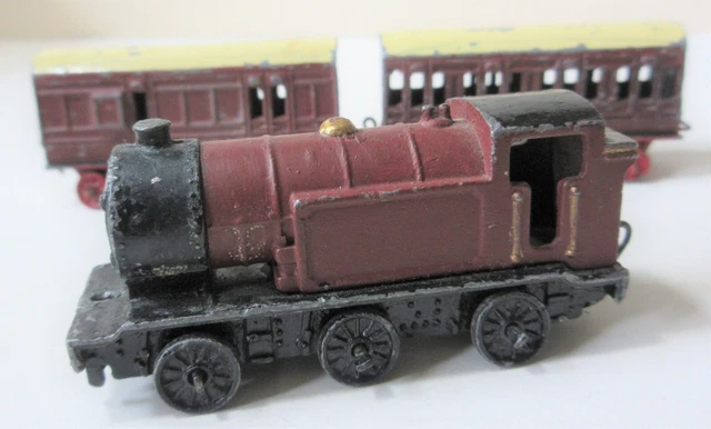 DINKY TOYS PRE-WAR Passenger Train Set - Locomotive with Coach & Guard ...