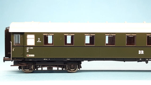 ROCO H0 DR Ep. III 2. Kl. Schnellzugwagen (ex Typ C4ü-28) # 45676 EUR ...