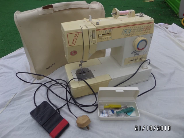 SINGER MELODIE 100 Model 5910 Semi Industrial Sewing Machine Vintage ...