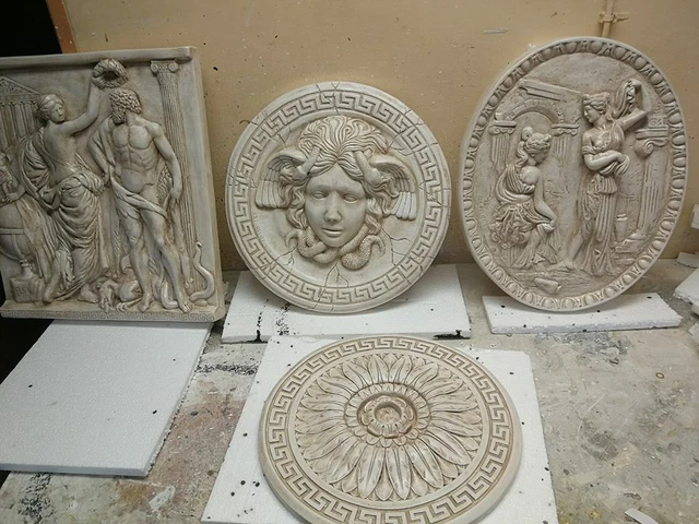 MEDUSA THE GORGON Relief Stucco Gips Greek Sculpture Rosette Greek ...