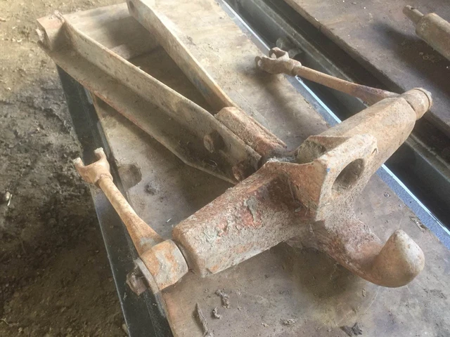 FORDSON MAJOR TRACTOR Pick Up Hitch £99.99 - PicClick UK