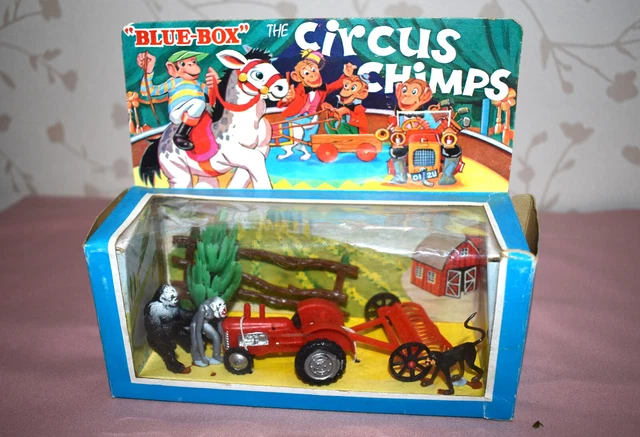 & BLUE BOX TOYS " VINTAGE POSSIBLY 1960s CIRCUS CHIMPS SET No 77713. £ ...