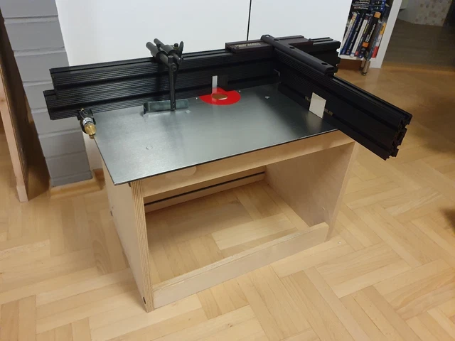 VERITAS ROUTER TABLE w/ Fence and Right Angle Sled plus Accessories ...