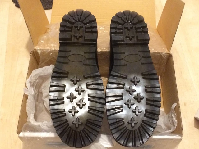 GLOBE TROTTERS BLACK Heavy Duty Shoes New in box Size 11/46 Antistatic ...