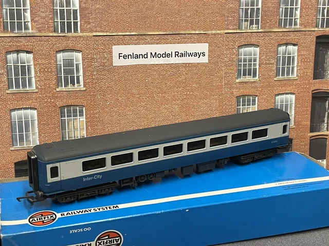 AIRFIX OO GAUGE Model Railway Mark 2d Standard Class Coach £0.99 ...