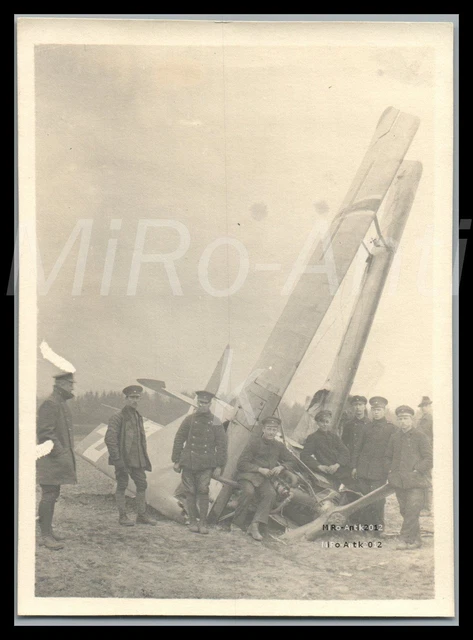 FOTO, NACHL. FLIEGERING.PELLETIER, Doppeldecker nach Bruchlandung c ...