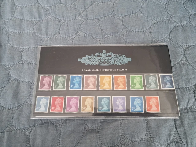 ROYAL MAIL DEFINITIVE Stamps Collectors Edition Stamp Album £11.11 ...
