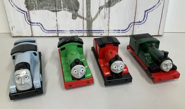 MY FIRST THOMAS The Tank Trains Golden Bear Push Along Engine Spencer ...