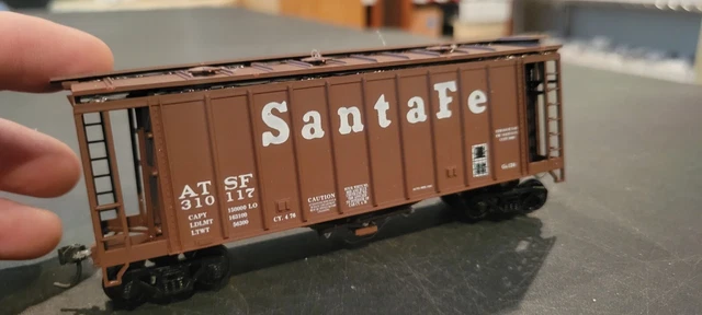 T1 HO SCALE Train Car COVERED HOPPER SANTA FE ATSF 310117 KNUCKLERS COUPLER $26.40 - PicClick CA