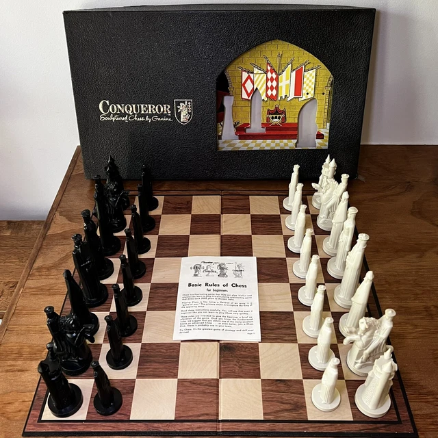 PETER GANINE 1962 Conqueror Plastic Chess Set Medieval No. 1483 Pacific ...