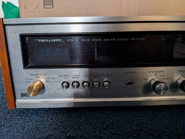 VINTAGE 1970S REALISTIC (Radio Shack) STA-82 AM/FM Stereo Receiver ...