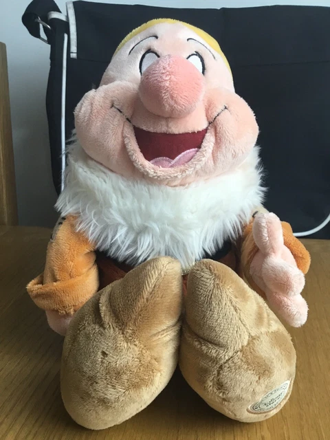 DISNEY SNOW WHITE And Seven Dwarfs - Happy £9.99 - PicClick UK