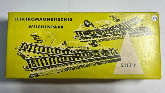 V 53 - 2 Aiguillages électriques M MARKLIN 1x 5118 L et 1x 5119 R ...