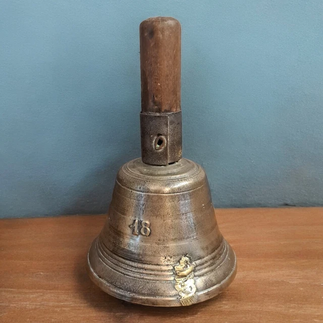 ANCIENNE CLOCHE EN Bronze diamètre 14 cm EUR 1,00 - PicClick FR