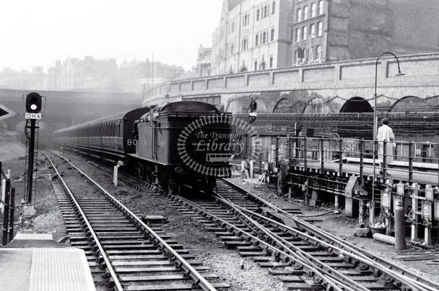 PHOTO BR BRITISH Railways Steam Locomotive Class N2/2 69499 Farringdon ...