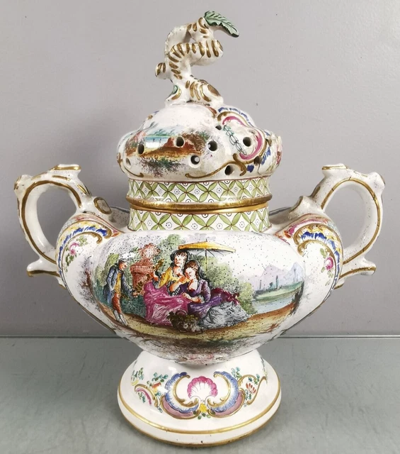 VASE COUVERT EN Ceramique Couvercle Ajoure Decor Scenes de Vie ...