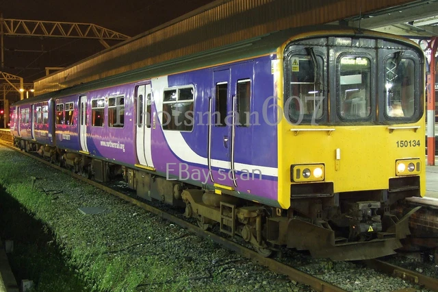 CLASS 150 150134, 2 car DMU, in Northern at Stockport, night shot £0.75 ...