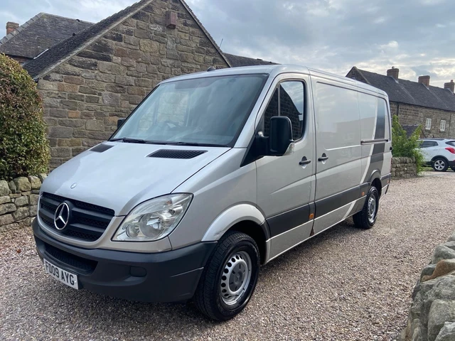 MERCEDES SPRINTER VAN 313 CDI Medium Wheel Base 3.5 Ton 1 Previous ...