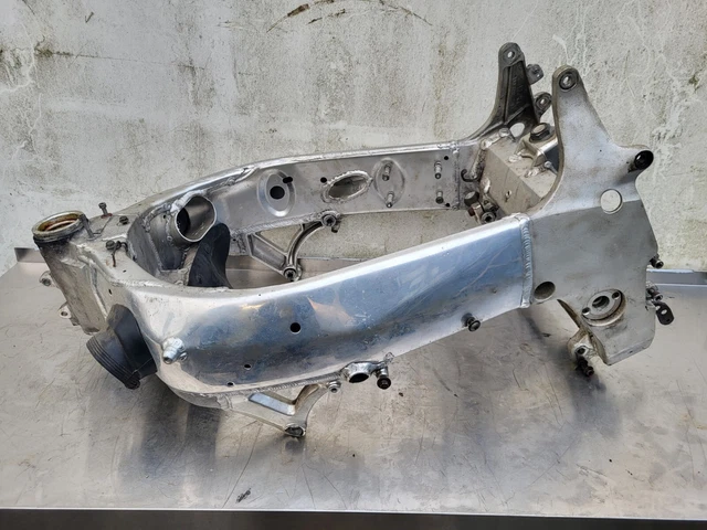 COMPLETE FRAME WITH V5 for a Suzuki GSXR 750 SRAD P reg £109.99 ...