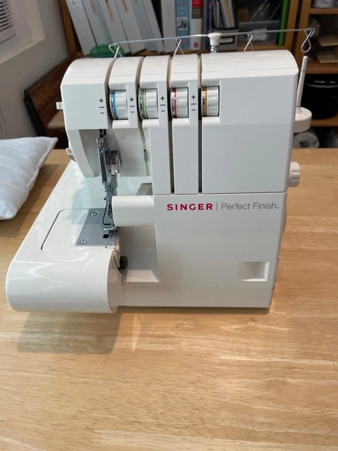 VINTAGE SINGER OVERLOCK machine model 14et754 serial number 3131675 ...
