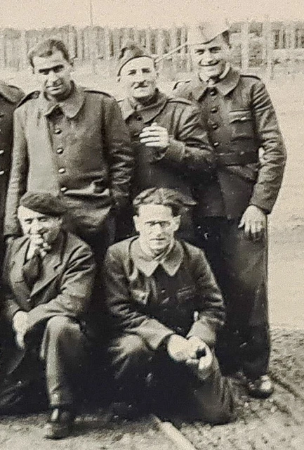 WW2 PHOTO PHOTO Photo Image Proof Soldiers Prisoners Stalag Militaria ...