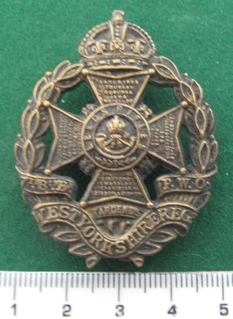 7TH / 8TH Battalion ( Leeds Rifles ) West Yorkshire Regiment cap badge ...