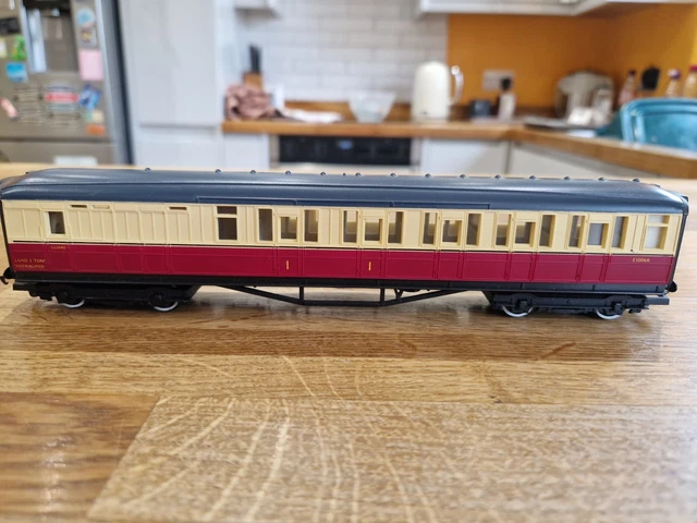 HORNBY RAILWAYS R.410 EX LNER Brake Coach OO scale £2.45 - PicClick UK