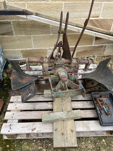 RANSOMES TS82 REVERSIBLE plough on SCN boards Barpoint for parts will ...