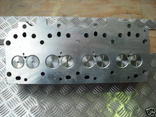 LAND ROVER DEFENDER 300Tdi Cylinder Head Built Up New - Ldf500180Com £ ...