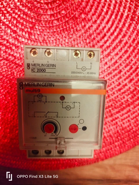 INTERRUPTEUR CRÉPUSCULAIRE MULTI9 IC 2000 15368 MERLIN GERIN 10 (2) 10A ...