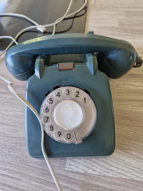 VINTAGE ROTARY DIAL Telephone Green Retro Collectable Landline Phone ...