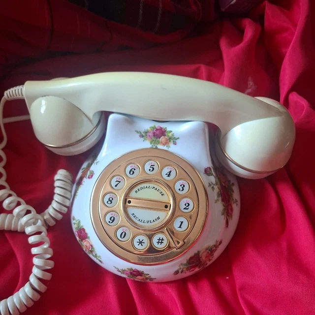 ROYAL ALBERT OLD Country Roses Telephone £14.99 - PicClick UK