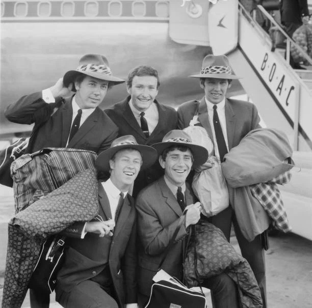 SINGER BRIAN POOLE And His Band The Tremeloes At Heathrow 1964 OLD ...