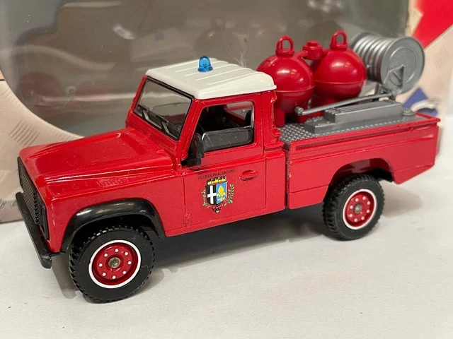 SOLIDO LAND ROVER Defender Ref:2187 1:43 modelcar firefighters £17.99 ...