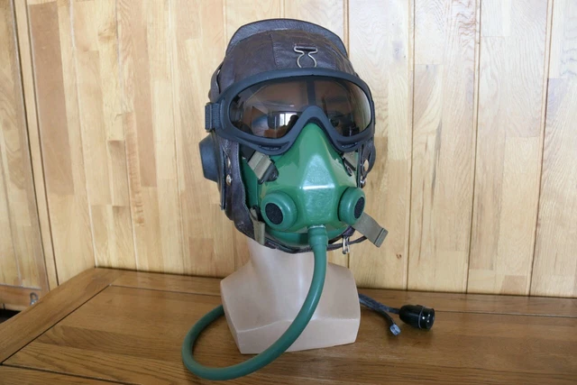 ORIGINAL SURPLUS MILITARIA MiG Pilot Flying Helmet,oxygen mask,Goggles ...