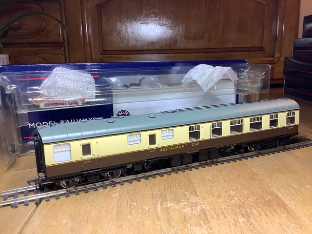 BACHMANN 39-102A BR (WR) Chocolate & Cream Mk.1 Restaurant Car RU £34. ...