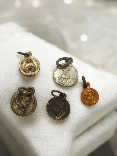 LOT 5 MÉDAILLES pendentifs catholiques anciens vintage religieux ...