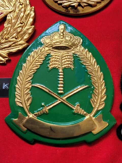 OBSOLETE DEFUNCT SAUDI Arabia Police Cap Badge - 2.5 Inches £49.90 ...