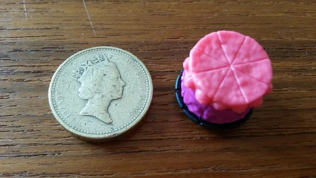 EVERAFTER MONSTER HIGH Barbie Miniature Doll House PinkPurple Pie Cake ...