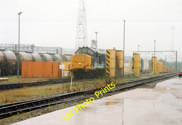 RAILWAY PHOTO 6X4 Class 37 37429 Washer plant Cardiff Canton c1994 £2. ...