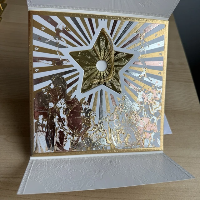 DIOR HOLIDAY XMAS 2025 ⭐ Gold Star Ornament Charm Xmas Card with ...