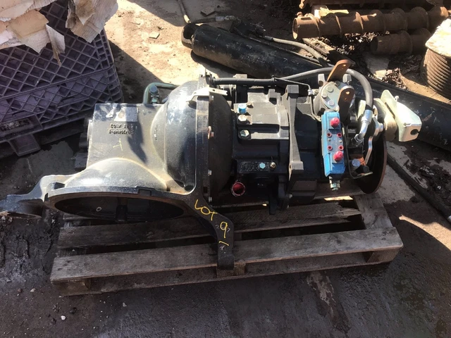 JCB TELEHANDLER TRANSMISSION and Bevel Box serial no 455/M2647/02/1219 ...