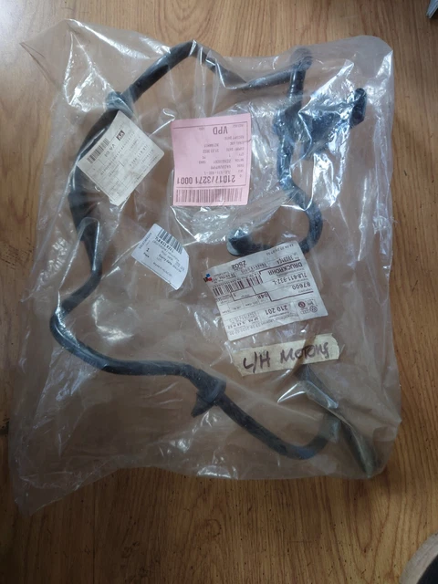 GENUINE AUDI Q7 4LB Vacuum Pipe With Non-Return Valve With: 7L8611932L ...