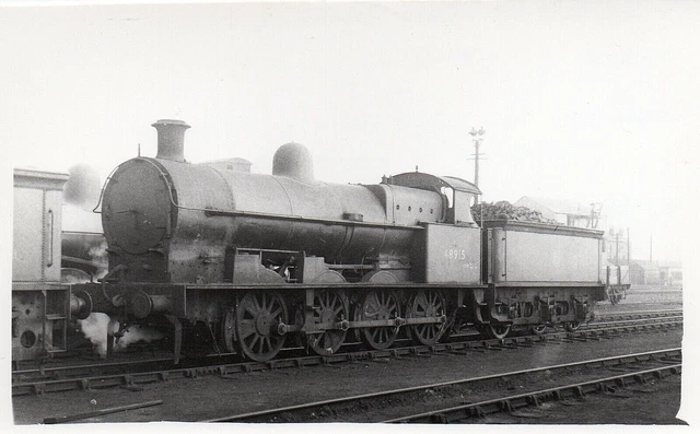 EX LNWR/LMS CLASS G2A 7F 0-8-0 No 48915 UNKNOWN LOCATION R/PHOTO £1.30 ...