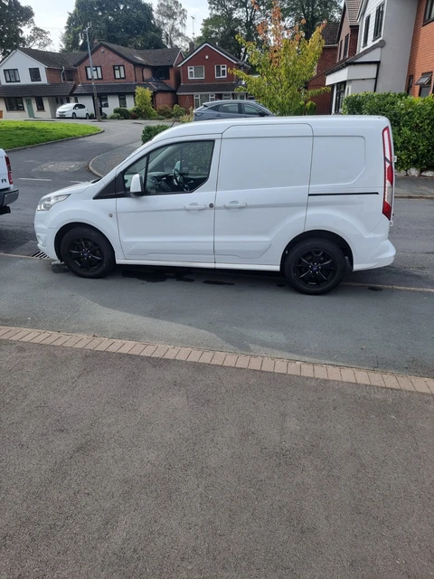 FORD TRANSIT CONNECT 2016 LWB White 1.5l Very Nippy Owned Last 6 Years ...