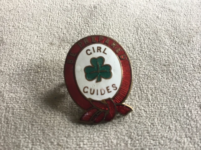 VERY OLD 1930 Enamel Metal Girl Guide First Class Badge £15.00 ...